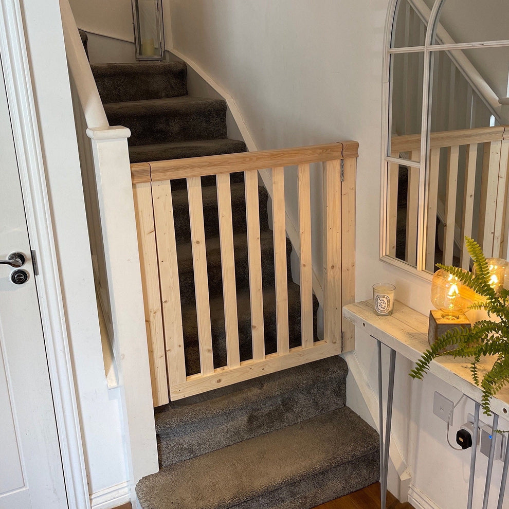 Classic Stair Gate – Rustic Riley Stair Gates